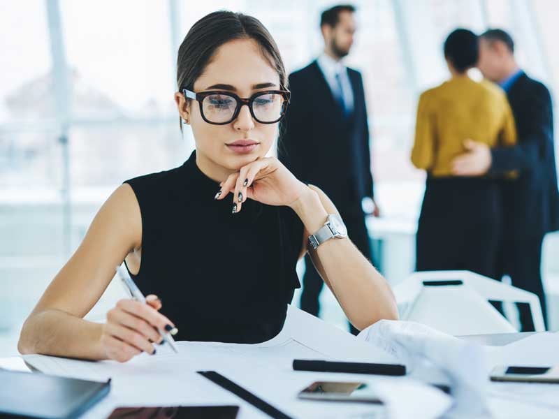 ¿Cuánto gana un licenciado en administración de empresas y cuál es su campo laboral? | Blog UVM